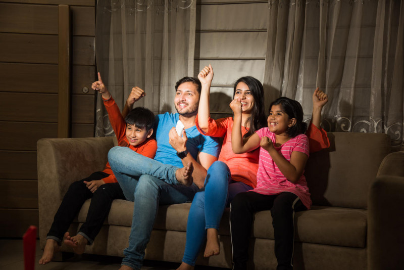 5 TV Show Parents We’d Love to Have! – ApeCape
